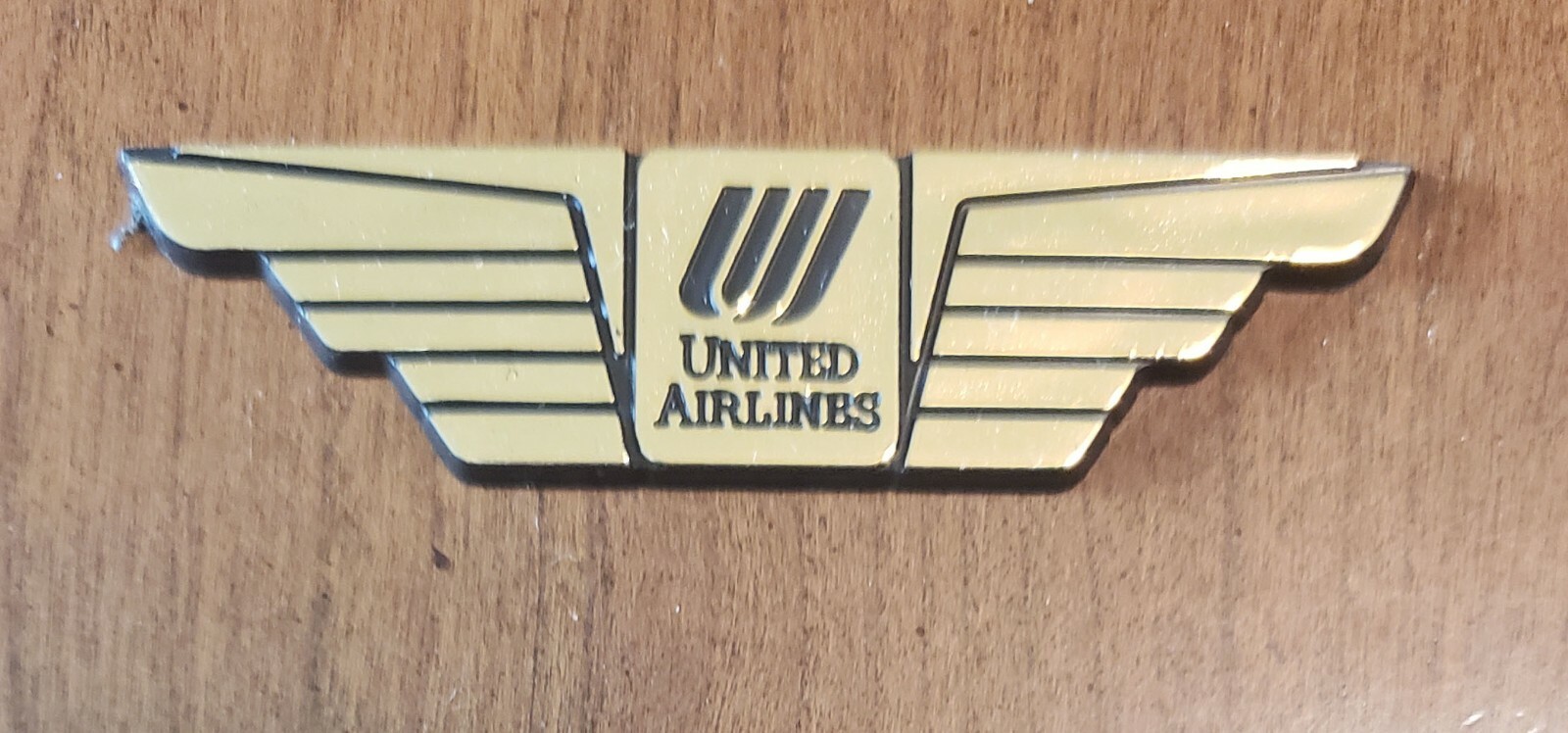 UNITED AIRLINES - JUNIOR PILOT WINGS - 1980S - PLASTIC/ADHESIVE | eBay