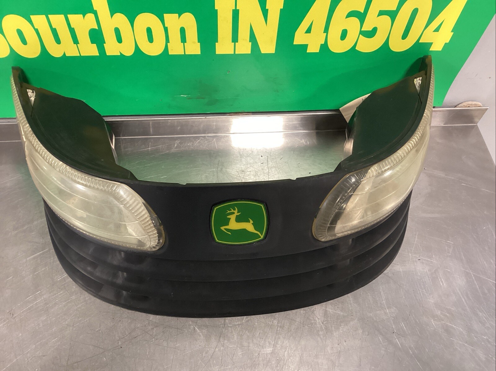 John Deere SST15 SST16 SST18 Grille With Headlights M138534 T14 **READ ...