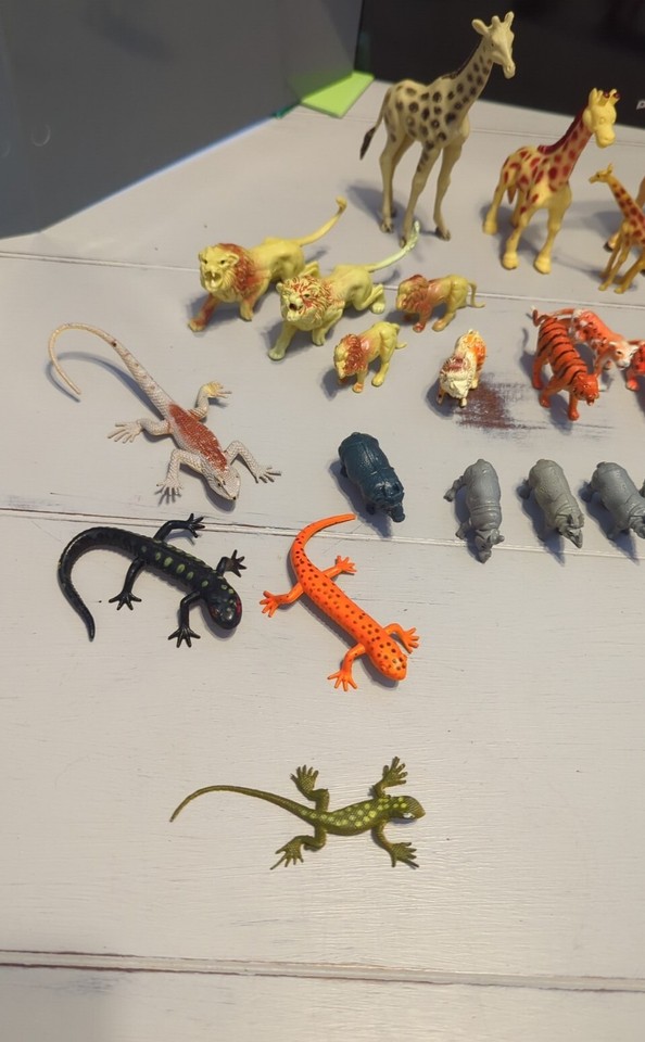 37 Pcs. Realistic Small Wild Animal Figures, Plastic Safari Animal Figurines | eBay