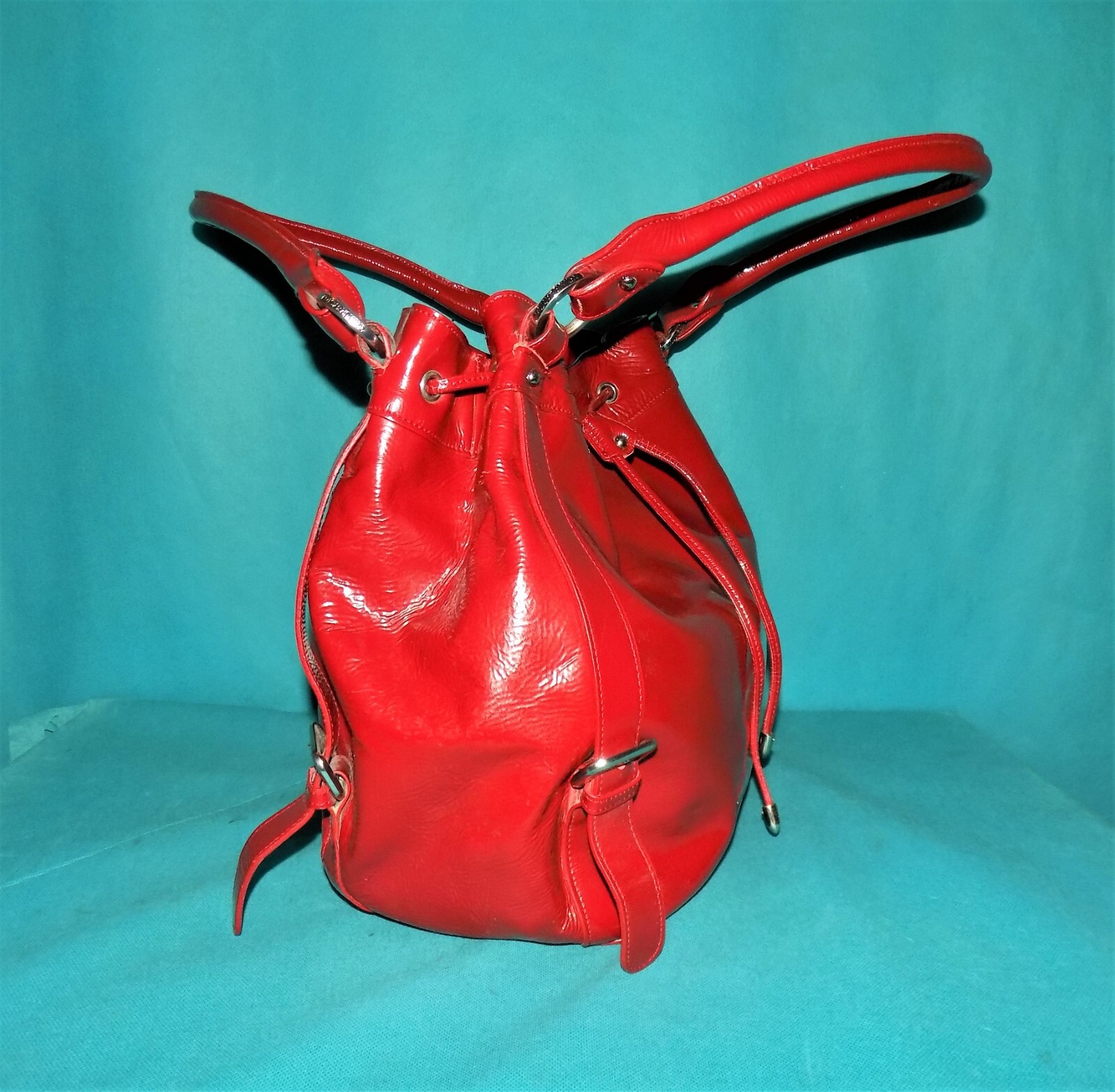 ARTHUR & ASTON sac en cuir verni rouge foncé format A4 | eBay