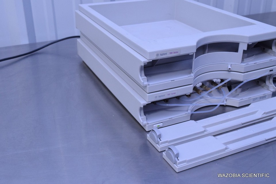 AGILENT 1100 SERIES G1322A HPLC ON-LINE VACUUM DEGASSER AND SAMPLE TRAY ...