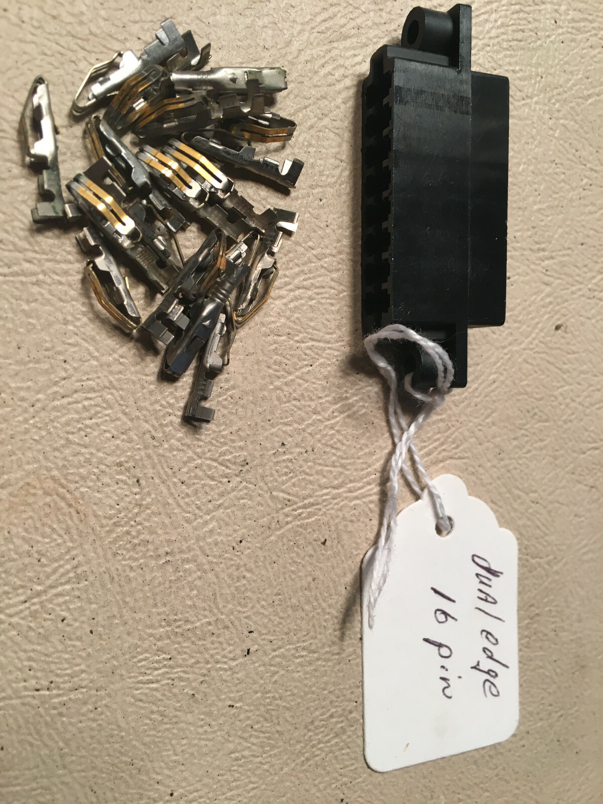 King Bendix 16 pin Dual Edge Install Connector, Black, New with 16 pins ...