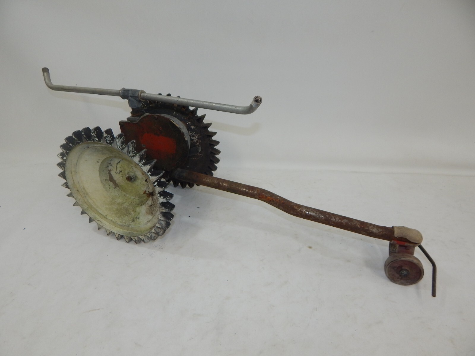 Vintage H.B. Sherman Mfg Rainger Walking Sprinkler Cast Iron Lawn ...