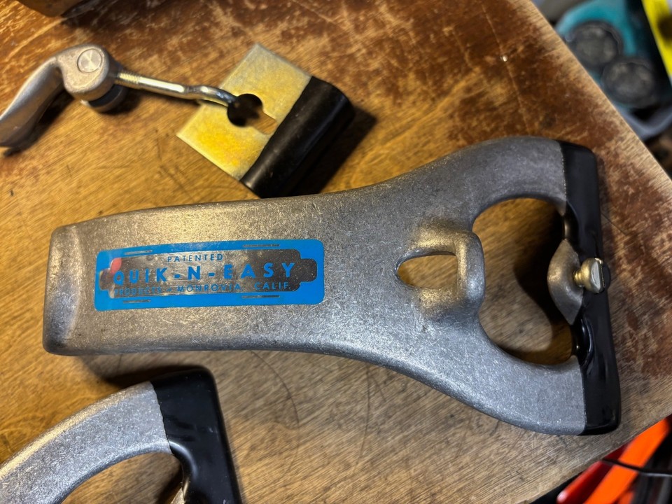 Vintage Quik-N-Easy Roof Rack Mounts - Set of 2 NOS Unused Monrovia ...