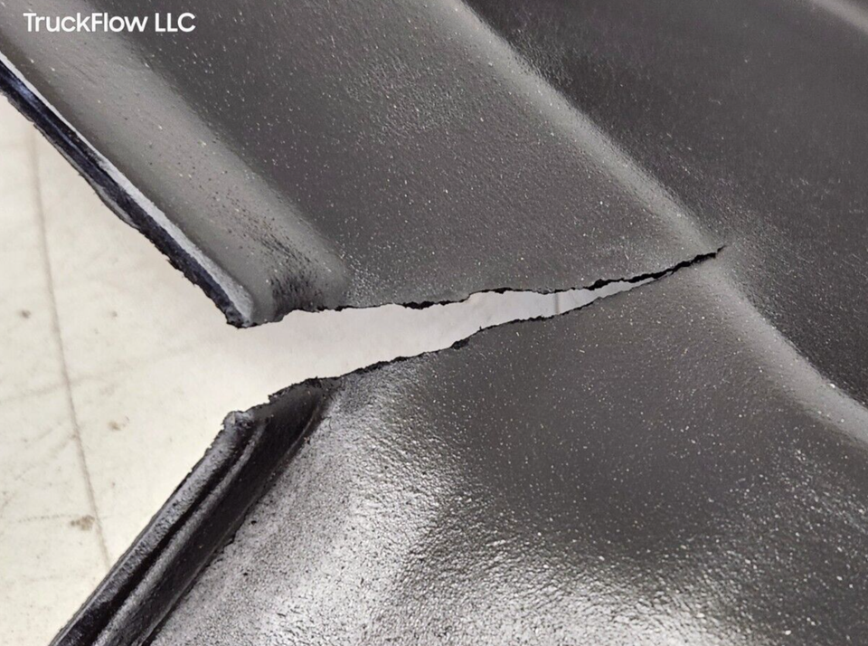 1999-2004 Ford F250 F350 Front Upper Radiator Cover Tray Rubber F81B ...