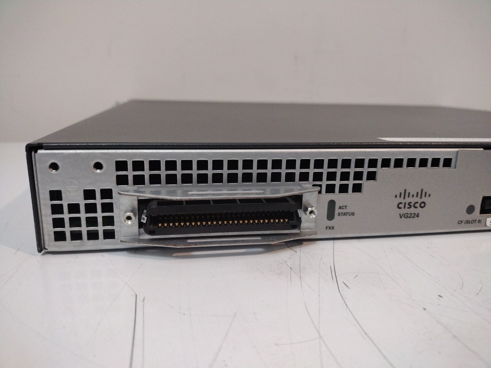 Cisco VG224 24-Port Voice Over IP VoIP Analog Phone Gateway Unified ...