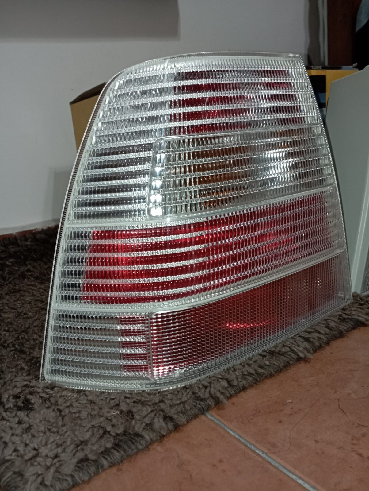 VW VOLKSWAGEN BORA TAIL LIGHTS HELLA MAGIC COLOR PAIR R+L Boxed | eBay