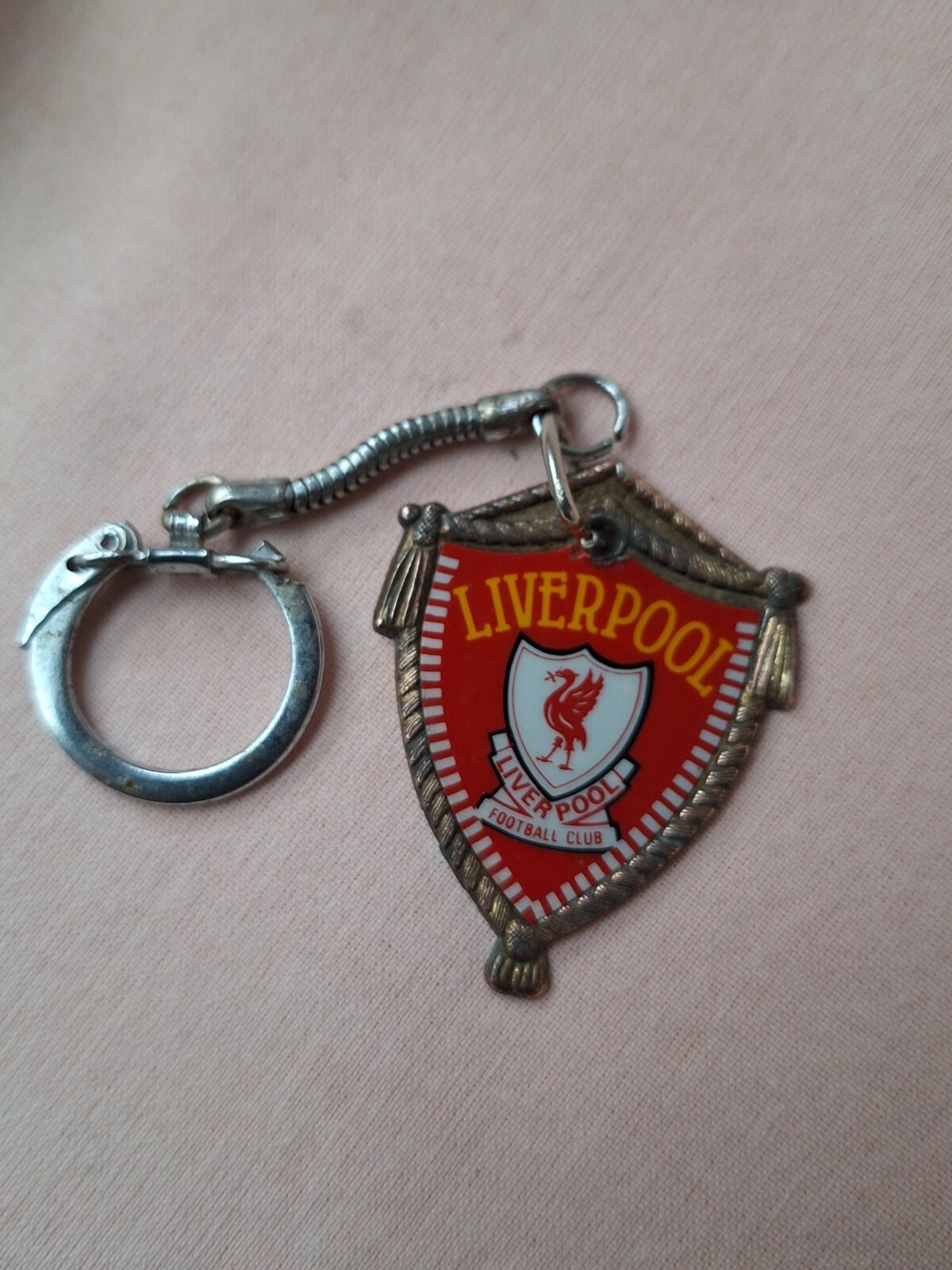LIVERPOOL FC 1970,s RARE UNUSAL KEYRING BU COFFER SPORTS NORTHAMPTON ...