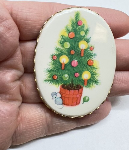 Rare Vintage Gold Tone Hallmark Christmas CAMEO TREE MOUSE 1980s Brooch ...