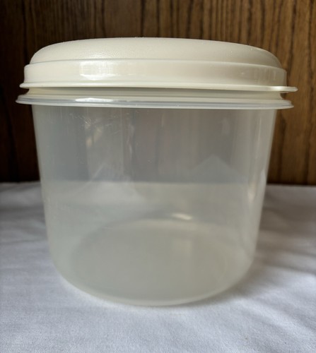 Vintage Rubbermaid #9/10 cup Servin Saver Round Storage Container ...