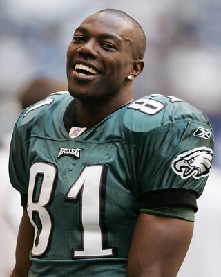 Terrell Owens Smiling on Field Philadelphia Eagles 8x10 NFL Football ...
