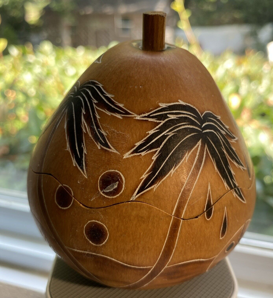 Set 2 Peruvian Gourd with Lids Hand Made DOLPHINS BEES/FLOWERS Trinket ...