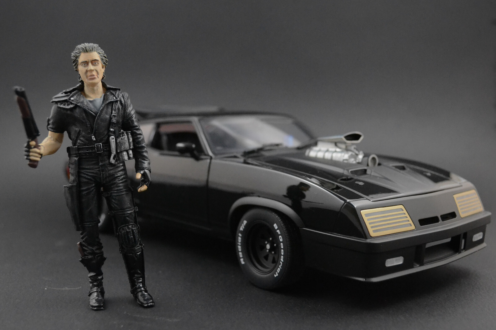 Mad Max Figura para 1:18 Ford Falcon Interceptor AUTOart !! NO CAR ...