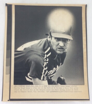 AP Laserphoto-Texas Rangers 1985 02/23 Charlie Hough, Spring Training ...