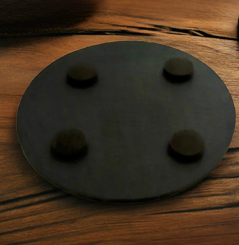 Set of 4, Round Slate Coasters Bumper Feet- 3d effect engraving of a ...