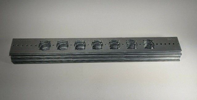 Holdrite 103-18 20" Galvanized Steel Flat Brackets 1.3/8" Keyed Holes ...