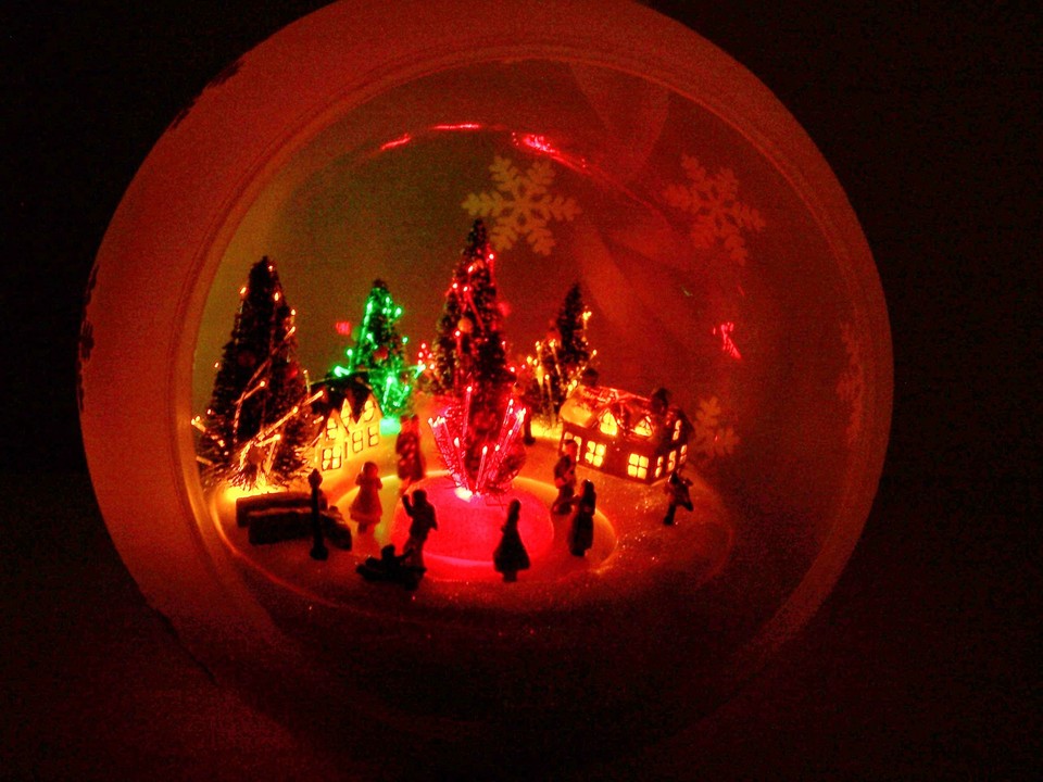 MR. CHRISTMAS – MUSICAL & ANIMATED JUMBO SPARKLING ORNAMENT – WONDERFUL ...