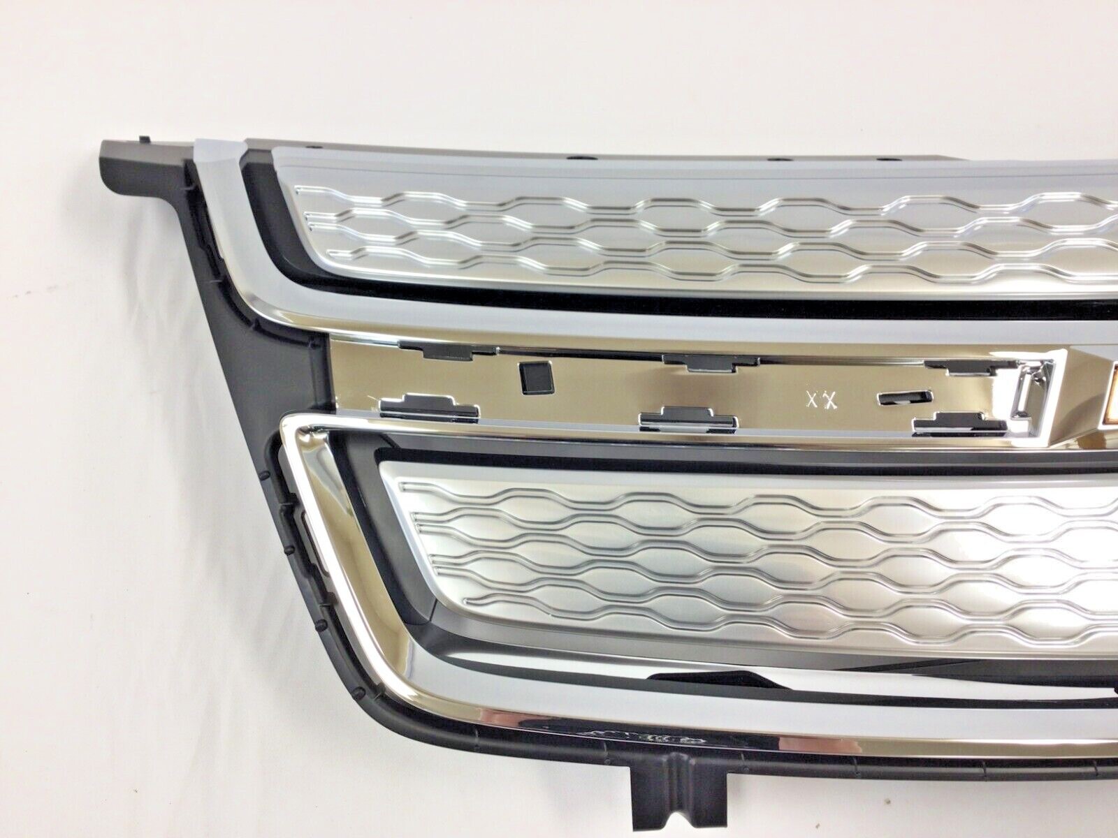 2011-2015 Chevrolet Volt front Radiator Grille assembly chrome new OEM ...