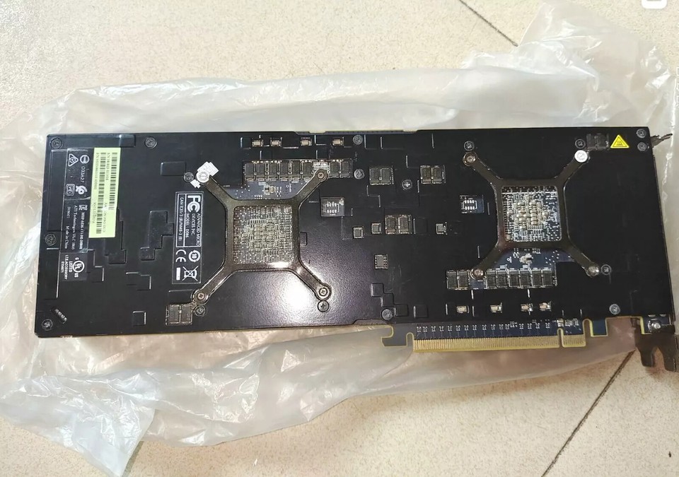 AMD Radeon Pro Duo 32GB GDDR5 Graphics Card | eBay