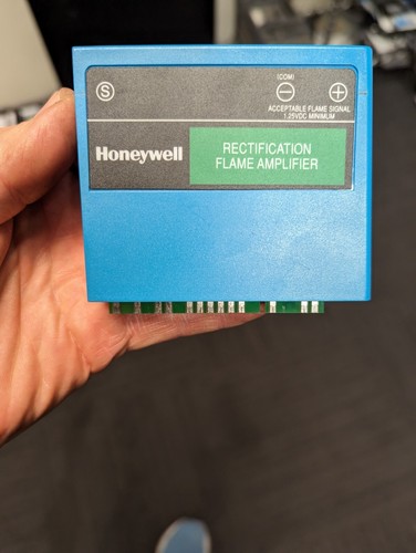 Honeywell R7847 A 1082 Rectification Flame Amplifier, R7847A1082 | eBay