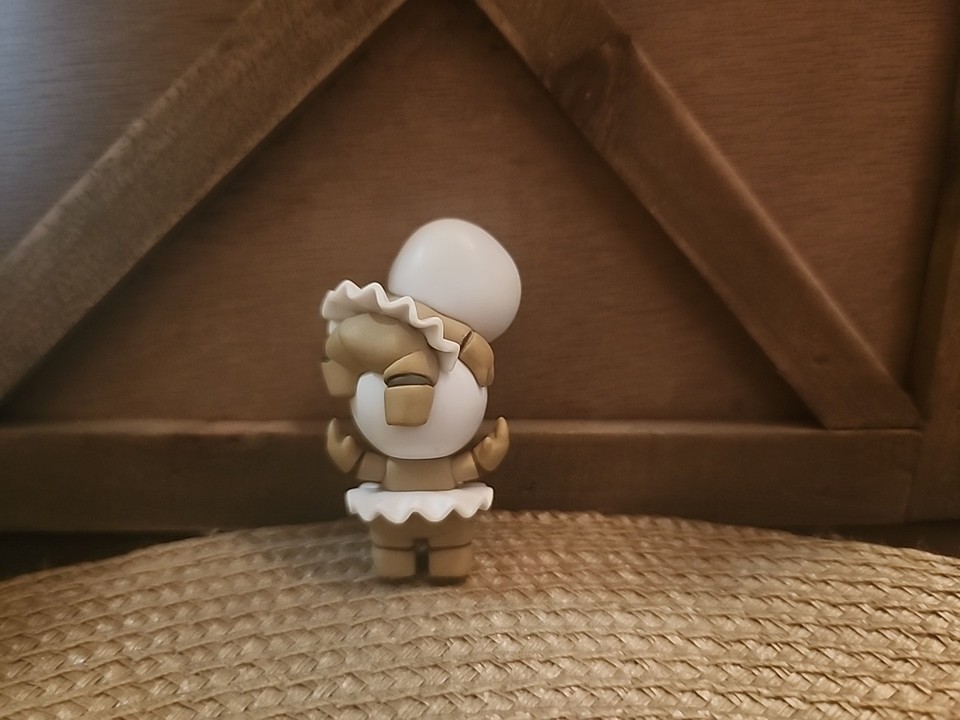Five Nights at Freddy's Mystery Mini Minireenas Toys R Us Exclusive 1/ ...