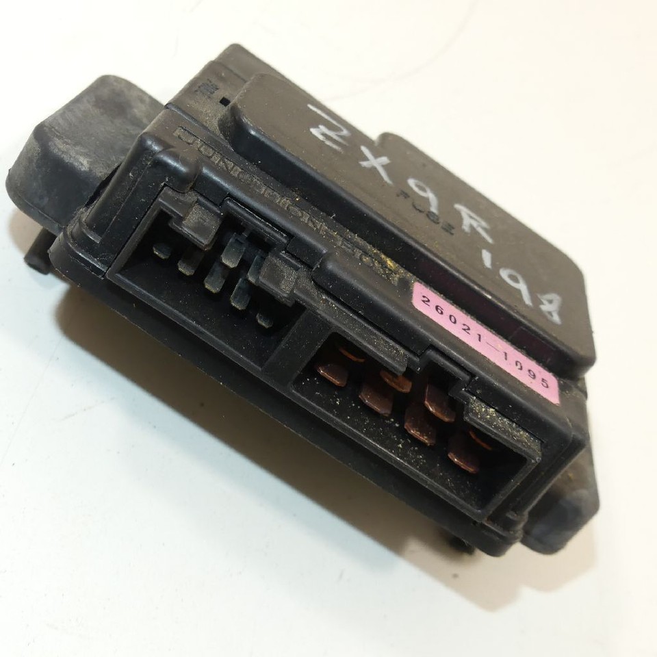 Kawasaki ZX-9R Year 98 Fuse Box 26021-1095 39303 | eBay UK