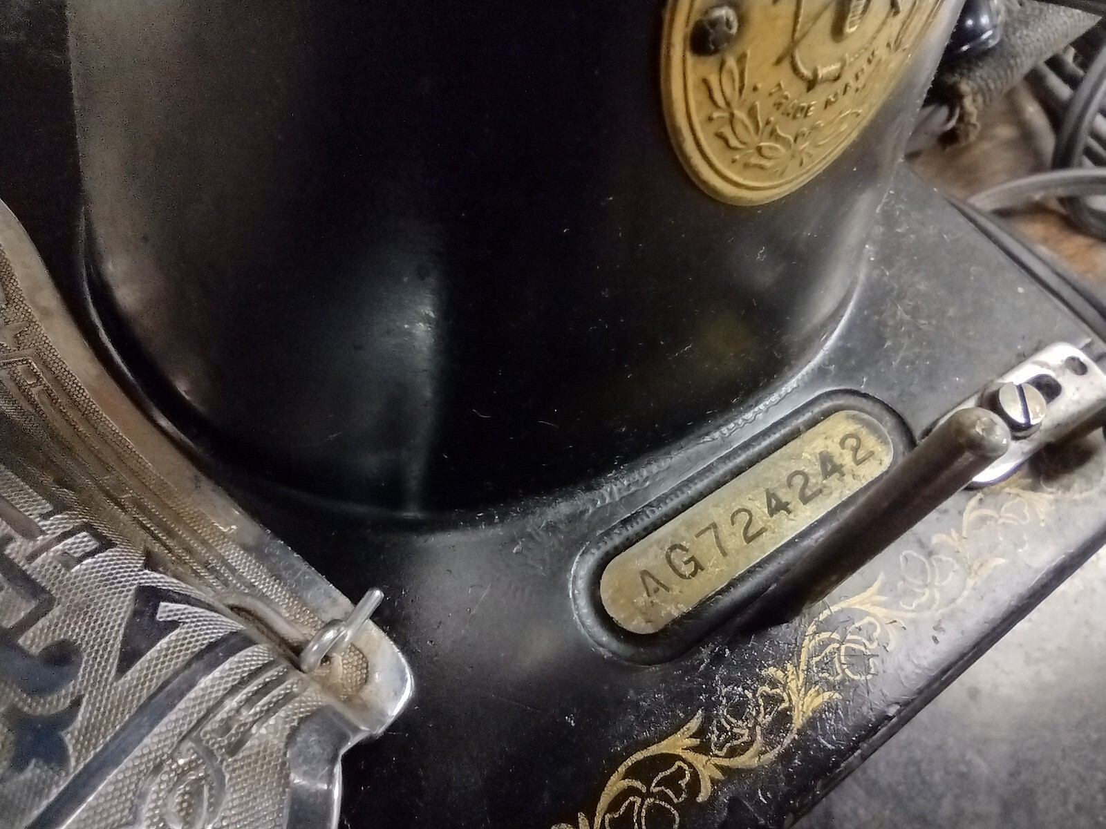 1946 Singer 15-90 PARTS 15-91 Needle CLAMP THREAD GUIDE assembly ...