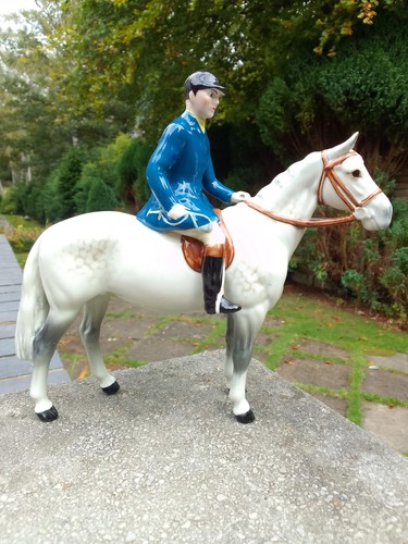 BESWICK HUNTSMAN ON DAPPLE GREY HORSE WEARING BLUE JACKET-SPECIALLY ...