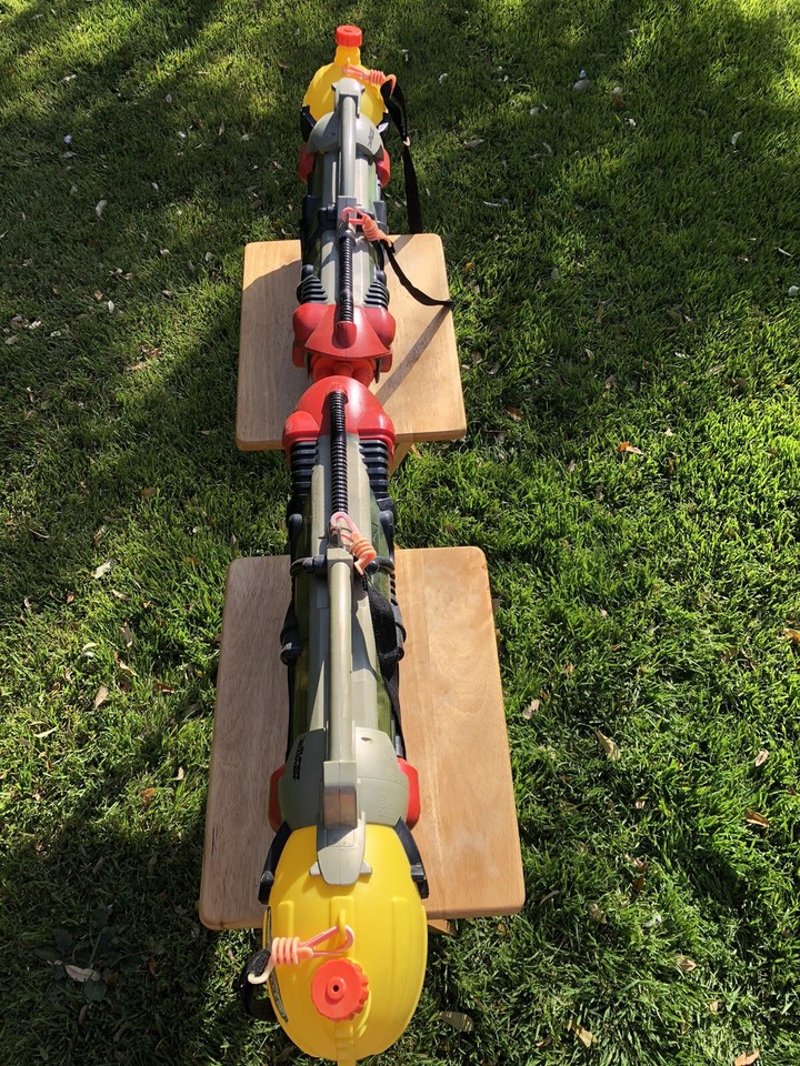 Vintage LARAMI SUPER SOAKER CPS 4100 Water Blaster Squirt Gun Lot Of 2 ...