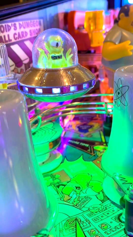 The Simpsons Pinball Party (TSPP) Kang the Conqueror "Flying" UFO Mod ...