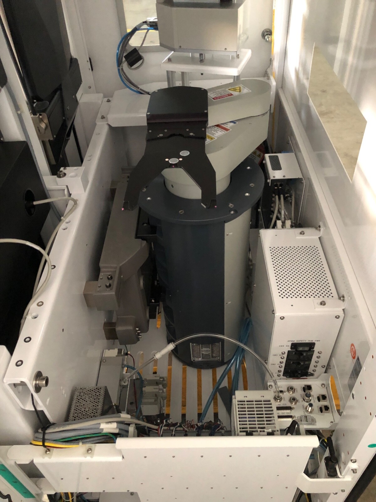 Brooks Jet EFEM Wafer Handling Robot Sys 172367-0001 / 185071-041 / ...