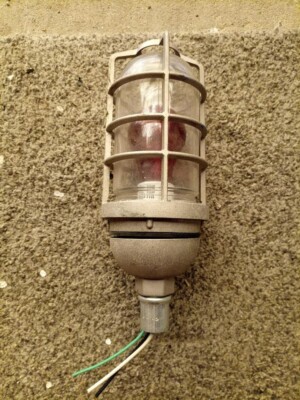 Red Glass Explosion Proof Light In Cage Luminaire Vapor Proof steam ...