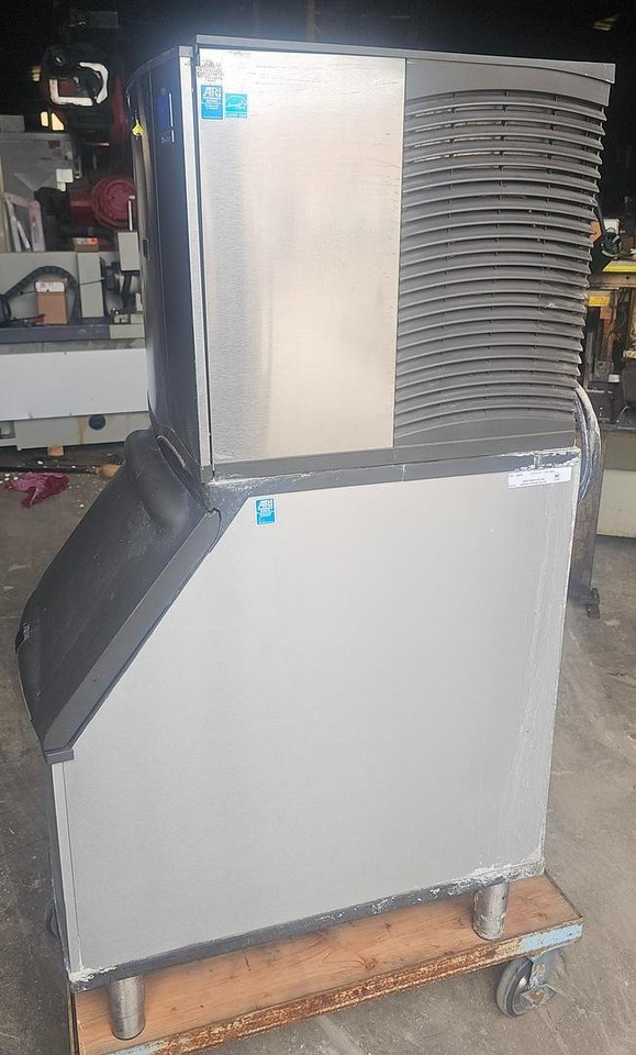 Manitowoc SY0324A Commercial Ice Machine - 350 lb Capacity & B320 Ice ...