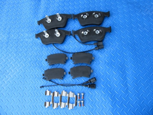 Bentley Continental Gt & Flying Spur Front Brake Pads 3W0698151AA | eBay