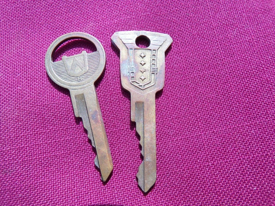 Set Vintage Brass Lincoln Mercury Keys "H" | eBay