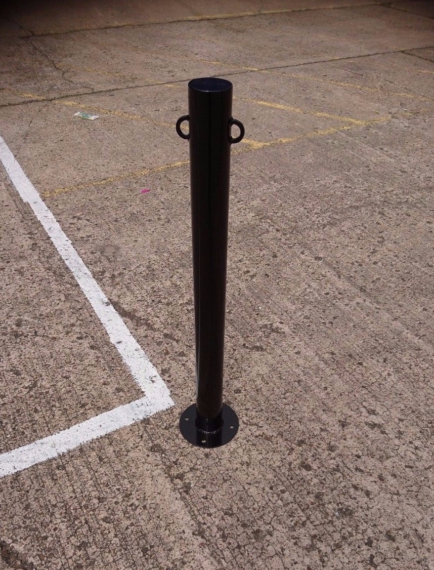 Steel chain link bollard, bolt down 76mm Yellow/ Black, parking post ...