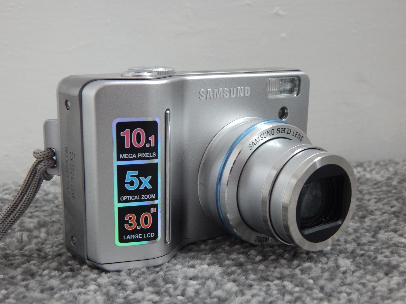 Silver Samsung S1050 Digital 10.1 Mega Pixel Camera with 5x Zoom & LCD ...