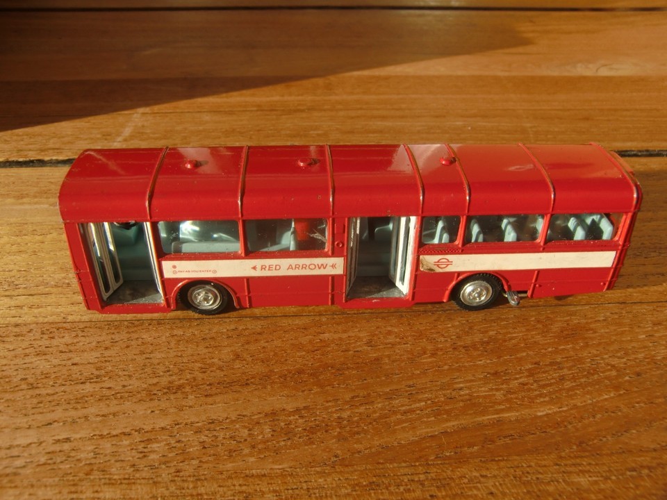 DINKY TOYS England 283 A.E.C. SWIFT Single Deck Bus RED ARROW gut ...