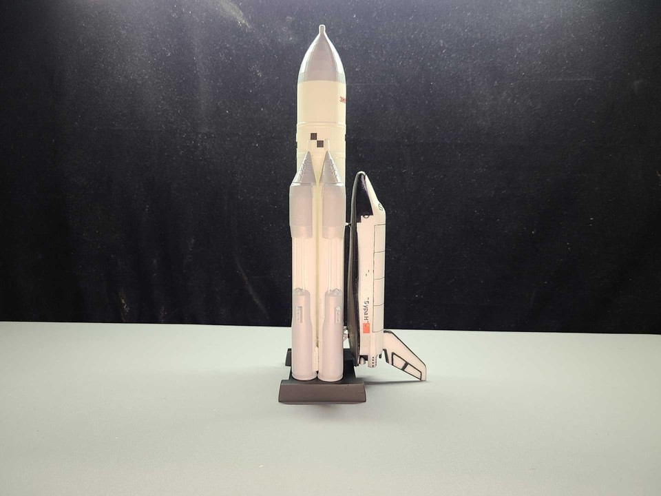 1:200 Scale Energy with Buran Space Shuttle Model Painted Finished 30cm ...