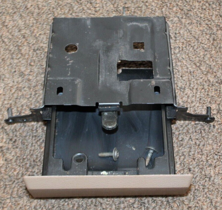 83-88 Ford Bronco II Ranger Dash Ashtray Ash Tray w/bracket OEM TAN ...