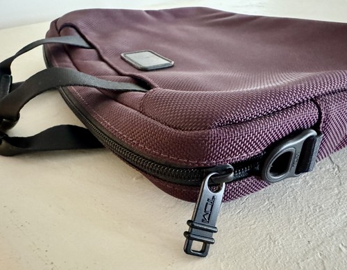TUMI Tablet Carrier Case Nylon With Top Handles Padded 11” x 9” | eBay
