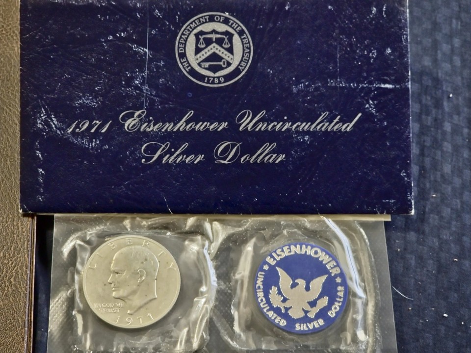 1971 S IKE Eisenhower 40% Silver Dollar US Coin Blue Ike Brilliant ...