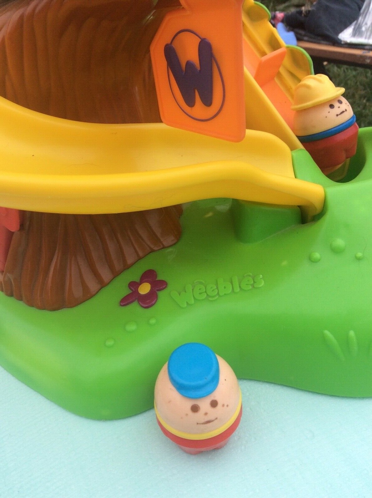 2009 Hasbro Weebles Wobble Musical Treehouse Slide w/ Sounds + 4 weeble ...