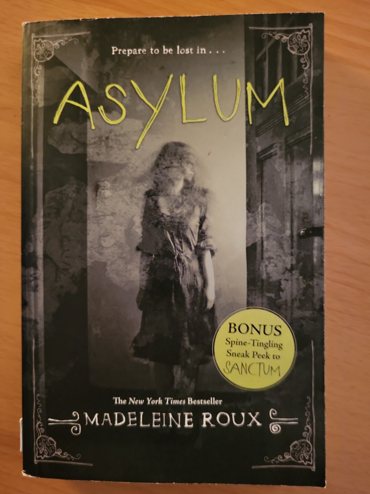 Asylum by Madeleine Roux 2014 Trade Paperback NY times bestseller teen ...