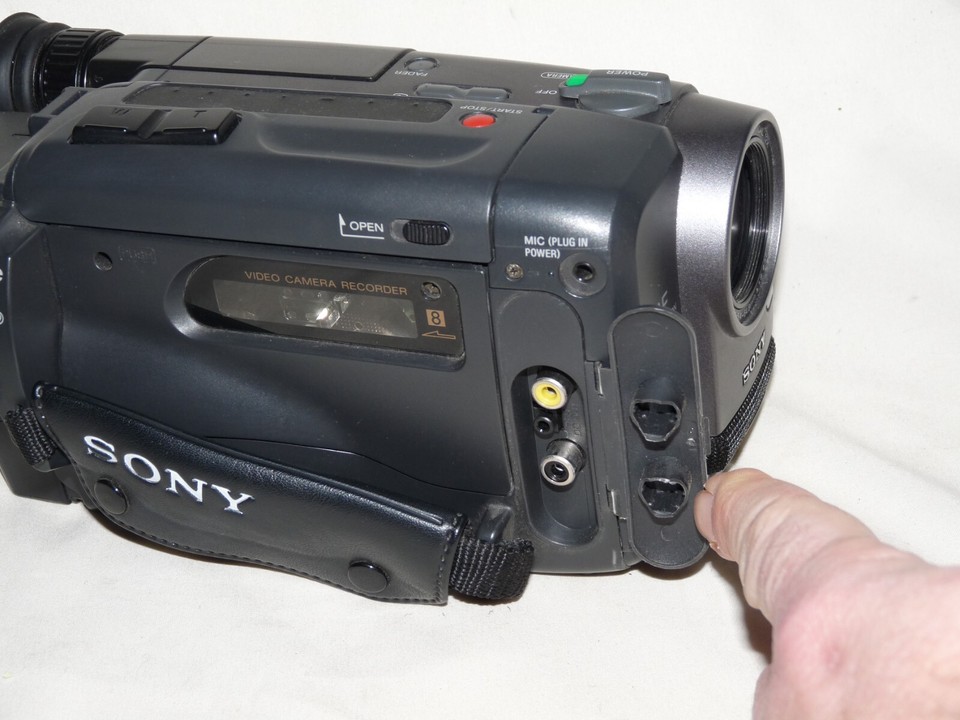 Sony CCD-TRV40 8mm Video8 Camcorder Camera VCR Player Video Transfer | eBay