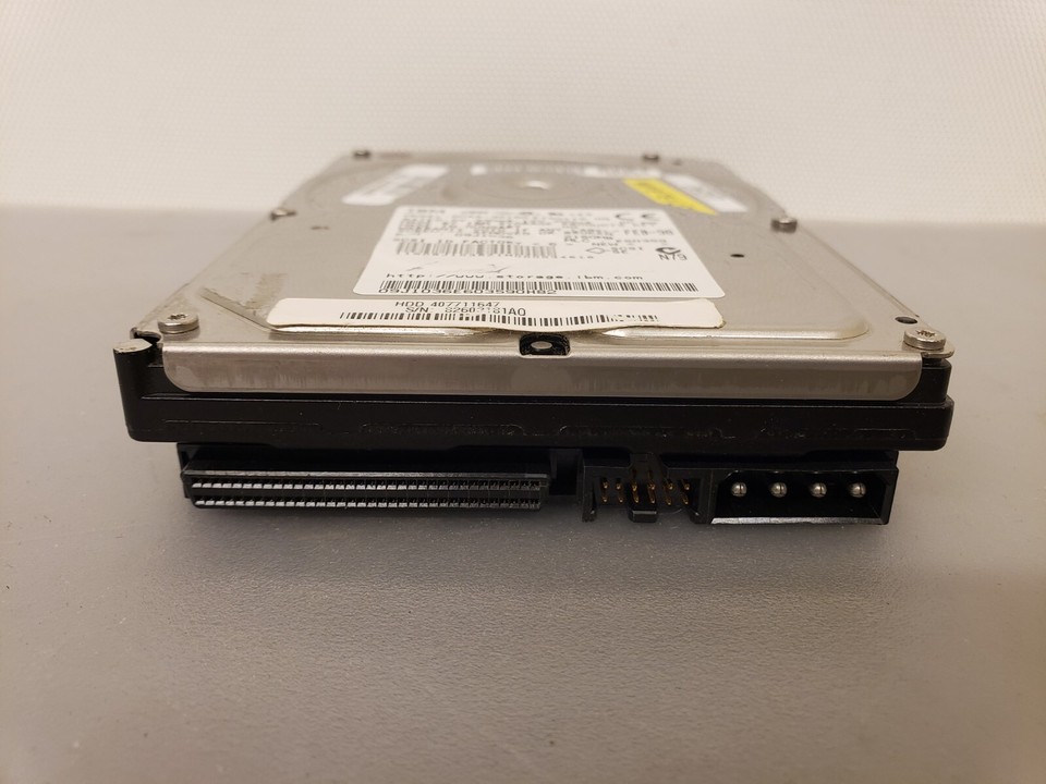 Vintage IBM SCSI Hard drive HDD DCAS-32160 09J1036 2GB 2160MB 68 pin ...