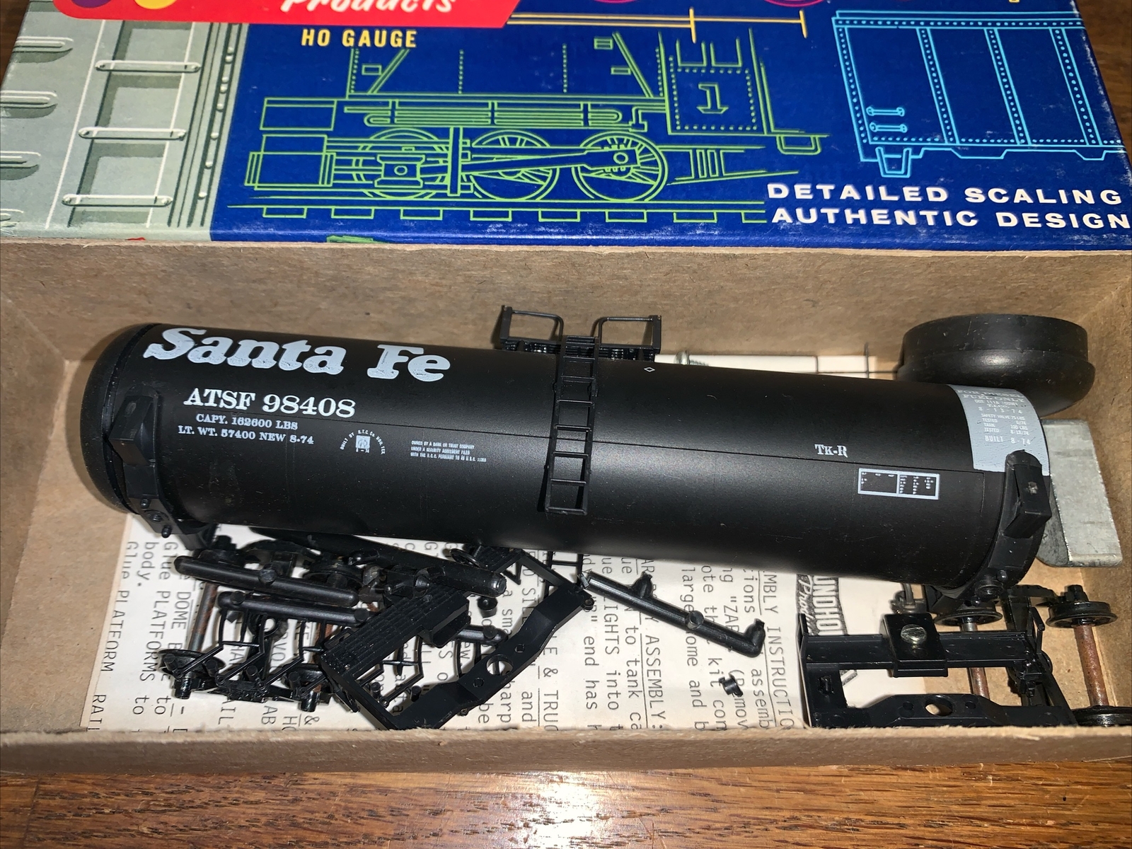 Roundhouse HO Scale Kit#1372 50' SANTA FE Tank Car (Kit) KD’s, LN | eBay