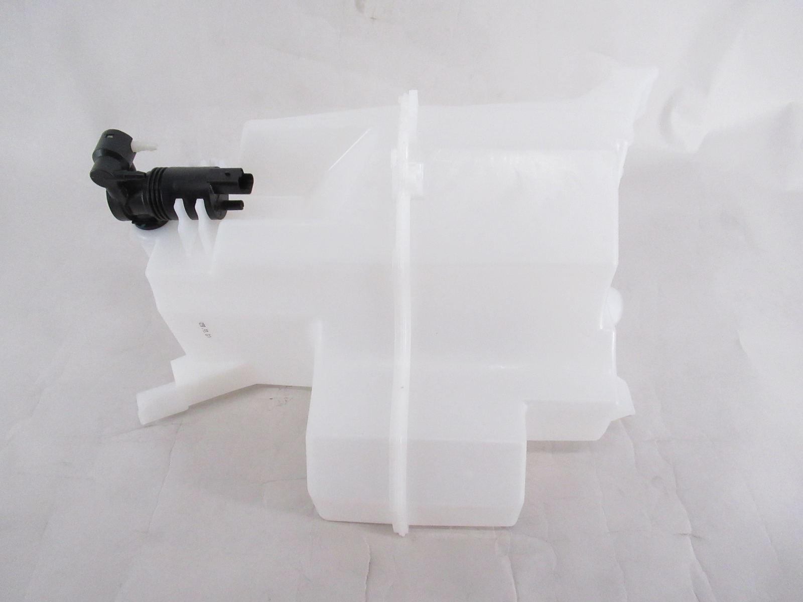 Genuine OEM Washer Fluid Reservoir for Nissan 289105HK0A for sale ...