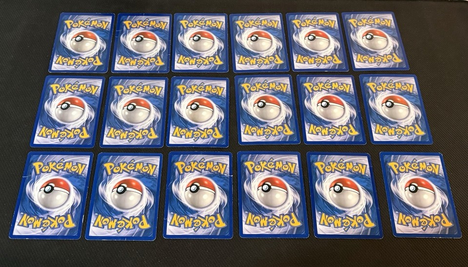 Pokemon TCG 18 Card Vintage Lot - Pichu, Munchlax, Charmander, Etc. (MP ...