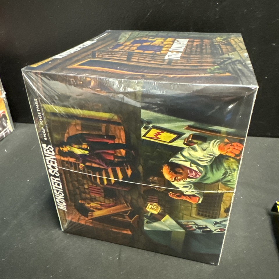 2016 DENCOMM / AURORA MONSTER SCENES THE DUNGEON SEALED NEW | eBay